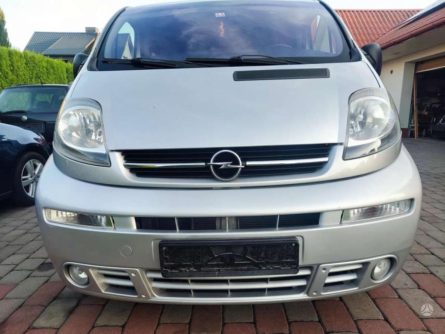 Grey Opel Vivaro 2005 in Marijampole, with an engine capacity of 1.87 L and mileage of 250 thousand km for 6600 €, photo 7 on AUTOMOTO.COM.LV