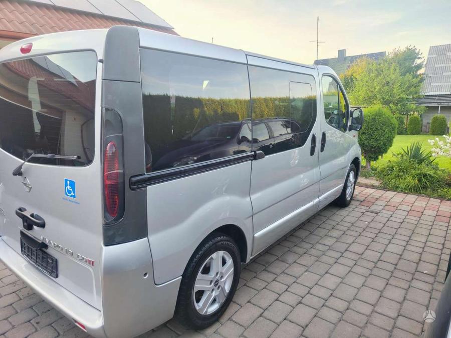 Grey Opel Vivaro 2005 in Marijampole, with an engine capacity of 1.87 L and mileage of 250 thousand km for 6600 €, photo 9 on AUTOMOTO.COM.LV
