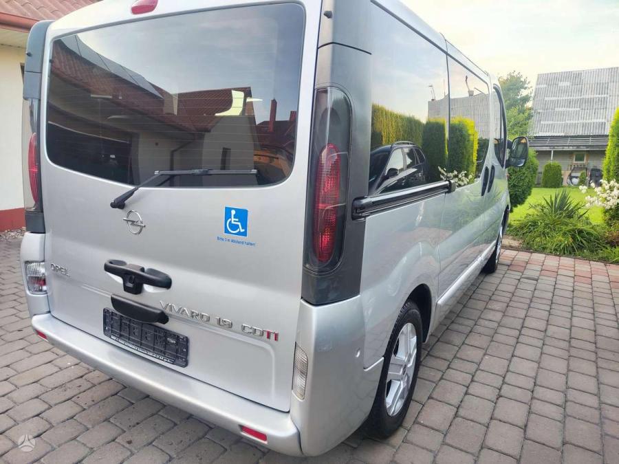 Grey Opel Vivaro 2005 in Marijampole, with an engine capacity of 1.87 L and mileage of 250 thousand km for 6600 €, photo 10 on AUTOMOTO.COM.LV