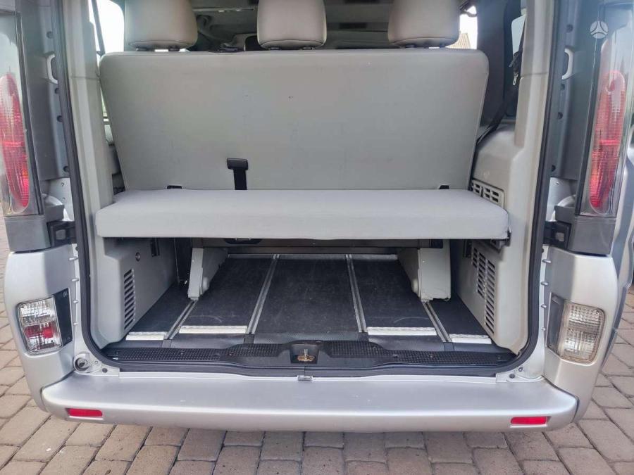 Grey Opel Vivaro 2005 in Marijampole, with an engine capacity of 1.87 L and mileage of 250 thousand km for 6600 €, photo 16 on AUTOMOTO.COM.LV