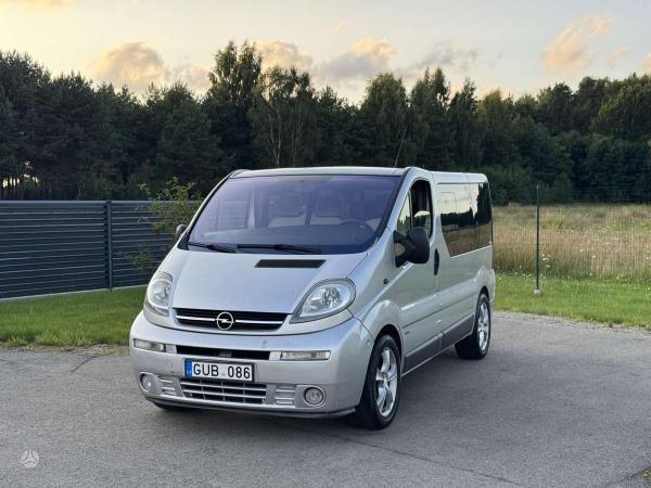 Pelēks Opel Vivaro 2005 Klaipėda, ar dzinēja tilpumu 1.90 L un nobraukumu 327 tūkst. km par 4350 €, foto 1 vietnē AUTOMOTO.COM.LV