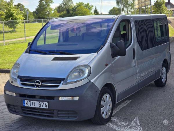 Grey Opel Vivaro 2005 in Radviliskis, with an engine capacity of 2.00 L and mileage of 395 thousand km for 2450 €, photo 3 on AUTOMOTO.COM.LV