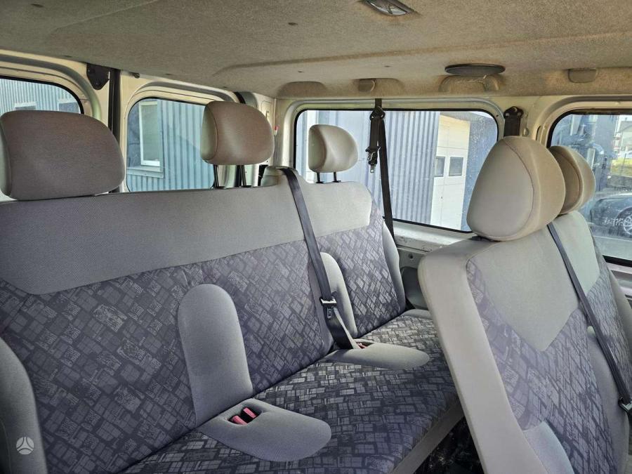 Grey Opel Vivaro 2005 in Radviliskis, with an engine capacity of 2.00 L and mileage of 395 thousand km for 2450 €, photo 12 on AUTOMOTO.COM.LV