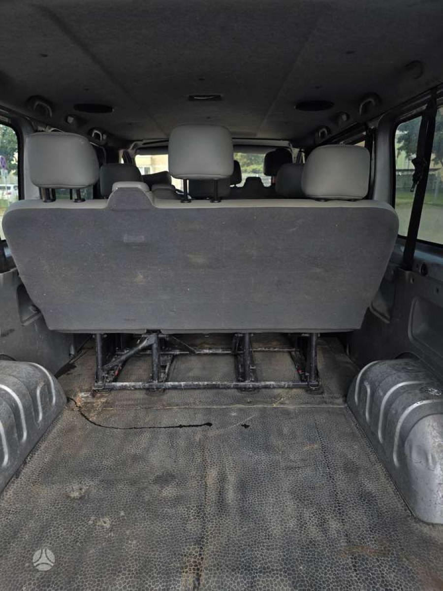 Grey Opel Vivaro 2005 in Radviliskis, with an engine capacity of 2.00 L and mileage of 395 thousand km for 2450 €, photo 13 on AUTOMOTO.COM.LV