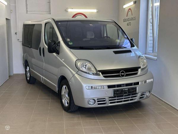 Pelēks Opel Vivaro 2005 Marijampole, ar dzinēja tilpumu 2.46 L un nobraukumu 287 tūkst. km par 6666 €, foto 3 vietnē AUTOMOTO.COM.LV