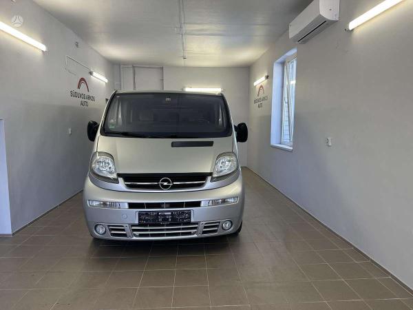 Pelēks Opel Vivaro 2005 Marijampole, ar dzinēja tilpumu 2.46 L un nobraukumu 287 tūkst. km par 6666 €, foto 4 vietnē AUTOMOTO.COM.LV