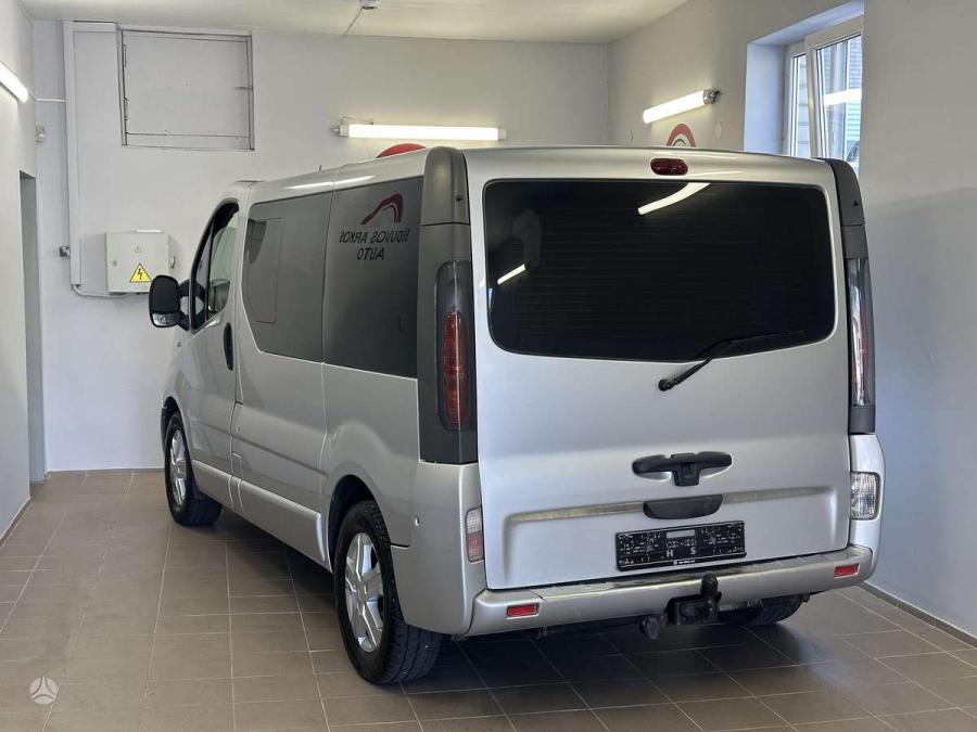 Серый Опель Виваро 2005 в Мариямполе, объемом двигателя 2.46 л и пробегом 287 тыс. км за 6666 €, фото 12 на AUTOMOTO.COM.LV