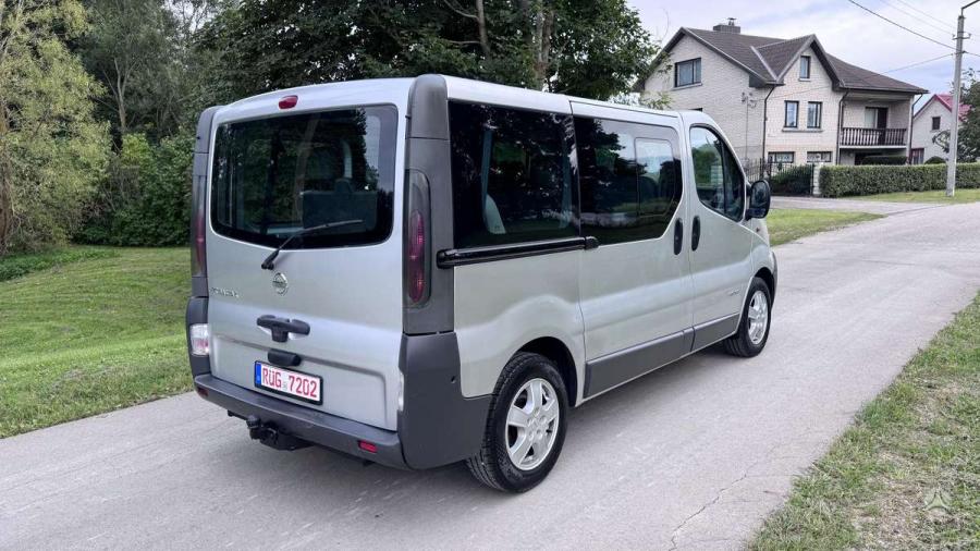 Grey Opel Vivaro 2005 in Kelme, with an engine capacity of 1.90 L and mileage of 352 thousand km for 5200 €, photo 6 on AUTOMOTO.COM.LV