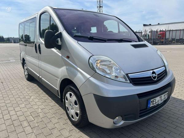 Pelēks Opel Vivaro 2006 Marijampole, ar dzinēja tilpumu 2.00 L un nobraukumu 289 tūkst. km par 5650 €, foto 3 vietnē AUTOMOTO.COM.LV