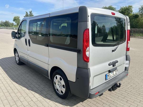 Pelēks Opel Vivaro 2006 Marijampole, ar dzinēja tilpumu 2.00 L un nobraukumu 289 tūkst. km par 5650 €, foto 7 vietnē AUTOMOTO.COM.LV