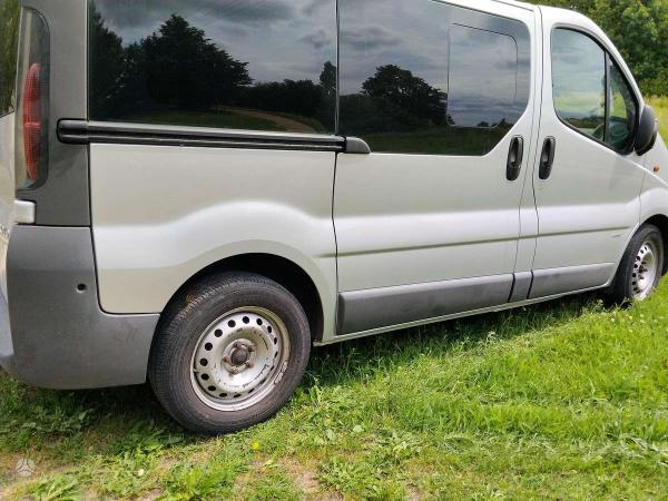 Pelēks Opel Vivaro 2006 Marijampole, ar dzinēja tilpumu 1.90 L un nobraukumu 364 tūkst. km par 3350 €, foto 3 vietnē AUTOMOTO.COM.LV