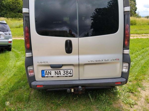 Pelēks Opel Vivaro 2006 Marijampole, ar dzinēja tilpumu 1.90 L un nobraukumu 364 tūkst. km par 3350 €, foto 4 vietnē AUTOMOTO.COM.LV