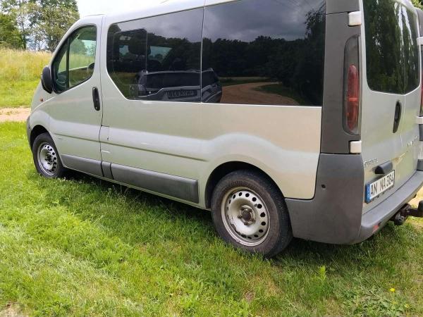 Pelēks Opel Vivaro 2006 Marijampole, ar dzinēja tilpumu 1.90 L un nobraukumu 364 tūkst. km par 3350 €, foto 5 vietnē AUTOMOTO.COM.LV