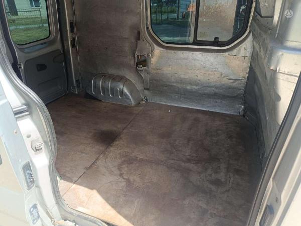 Grey Opel Vivaro 2006 in Kaisiadorys, with an engine capacity of 1.87 L and mileage of 425 thousand km for 1900 €, photo 2 on AUTOMOTO.COM.LV