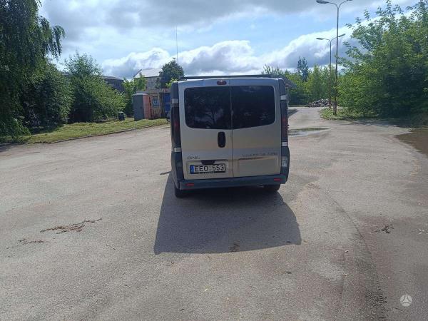 Grey Opel Vivaro 2006 in Kaisiadorys, with an engine capacity of 1.87 L and mileage of 425 thousand km for 1900 €, photo 5 on AUTOMOTO.COM.LV