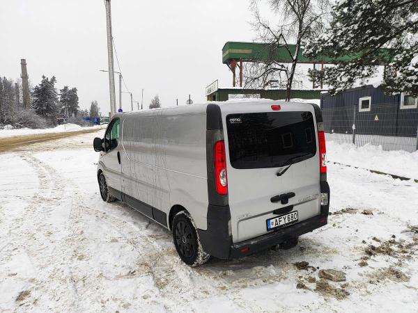 Pelēks Opel Vivaro 2007 Viļņa, ar dzinēja tilpumu 2.00 L un nobraukumu 430 tūkst. km par 3240 €, foto 2 vietnē AUTOMOTO.COM.LV