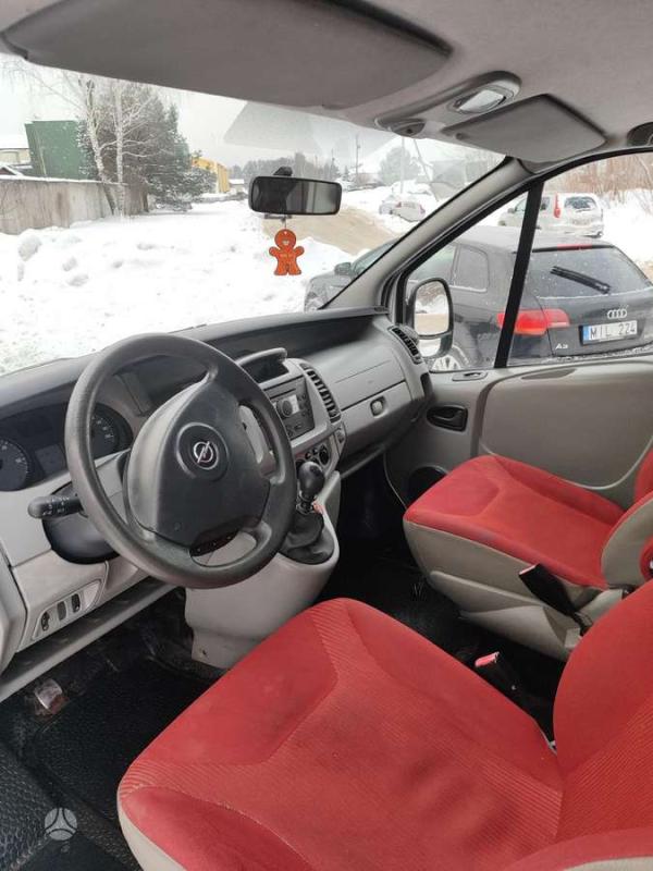 Pelēks Opel Vivaro 2007 Viļņa, ar dzinēja tilpumu 2.00 L un nobraukumu 430 tūkst. km par 3240 €, foto 7 vietnē AUTOMOTO.COM.LV