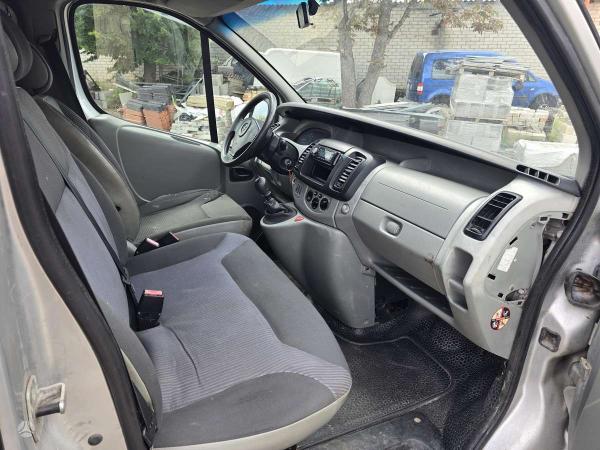 Pelēks Opel Vivaro 2007 Telšiai, ar dzinēja tilpumu 2.00 L un nobraukumu 450 tūkst. km par 2600 €, foto 8 vietnē AUTOMOTO.COM.LV