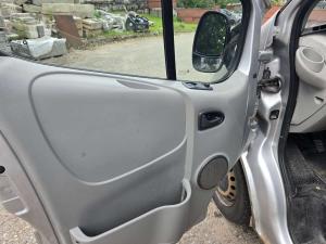 Grey Opel Vivaro 2007 in Telschi, with an engine capacity of 2.00 L and mileage of 450 thousand km for 2600 €, photo 11 on AUTOMOTO.COM.LV