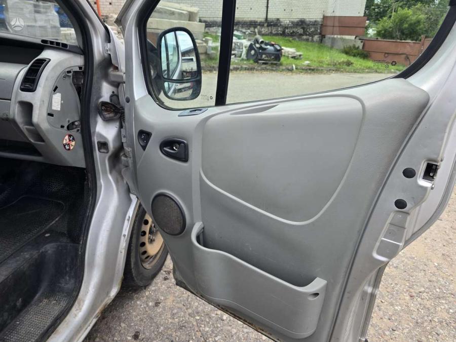Grey Opel Vivaro 2007 in Telschi, with an engine capacity of 2.00 L and mileage of 450 thousand km for 2600 €, photo 12 on AUTOMOTO.COM.LV