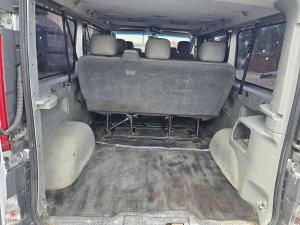 Grey Opel Vivaro 2007 in Telschi, with an engine capacity of 2.00 L and mileage of 450 thousand km for 2600 €, photo 16 on AUTOMOTO.COM.LV