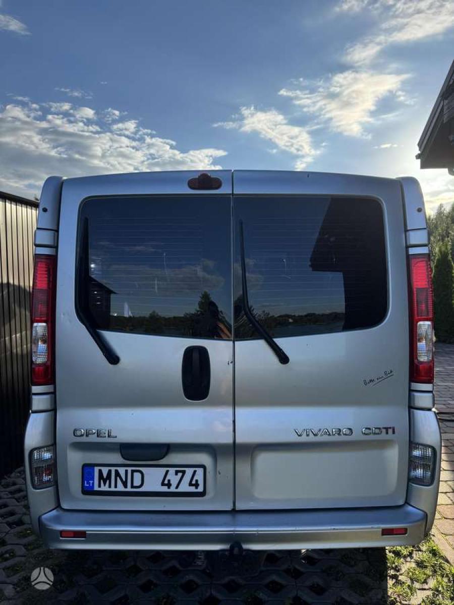 Pelēks Opel Vivaro 2007 Viļņa, ar dzinēja tilpumu 2.00 L un nobraukumu 700 tūkst. km par 7100 €, foto 3 vietnē AUTOMOTO.COM.LV