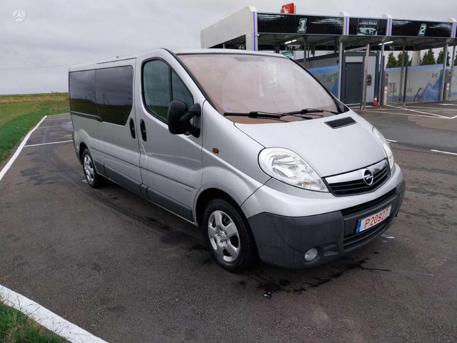 Grey Opel Vivaro 2008 in Marijampole, with an engine capacity of 2.00 L and mileage of 253 thousand km for 6490 €, photo 1 on AUTOMOTO.COM.LV