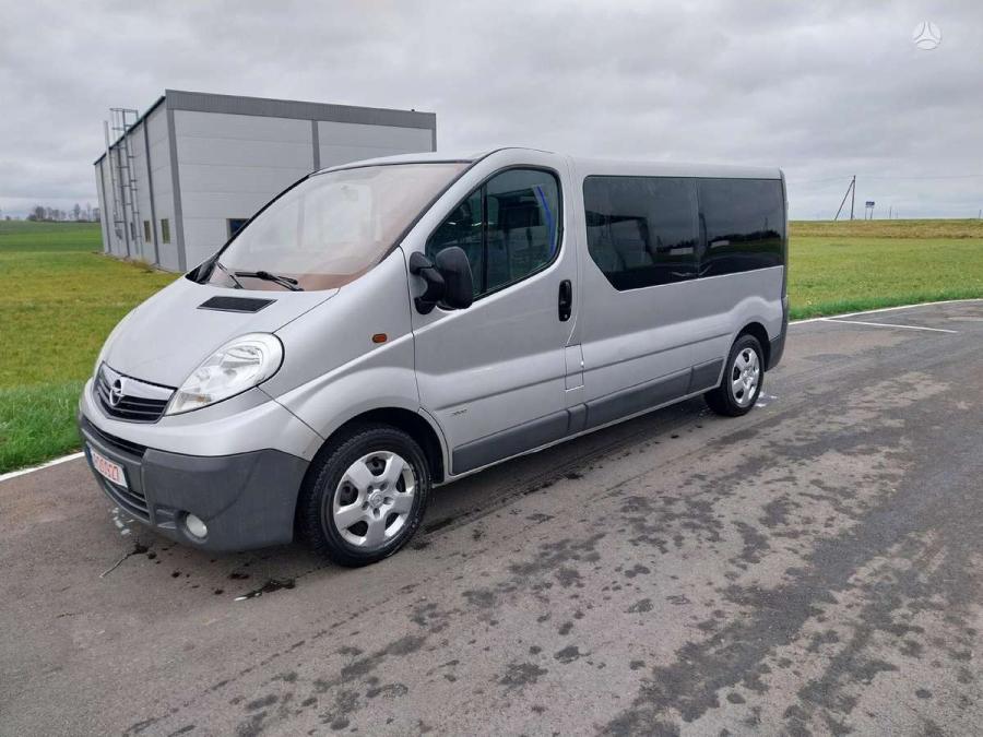 Grey Opel Vivaro 2008 in Marijampole, with an engine capacity of 2.00 L and mileage of 253 thousand km for 6490 €, photo 4 on AUTOMOTO.COM.LV