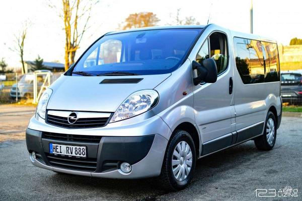 Pelēks Opel Vivaro 2008 Kretinga, ar dzinēja tilpumu 2.00 L un nobraukumu 291 tūkst. km par 7350 €, foto 1 vietnē AUTOMOTO.COM.LV