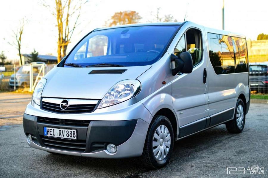 Grey Opel Vivaro 2008 in Kretinga, with an engine capacity of 2.00 L and mileage of 291 thousand km for 7350 €, photo 1 on AUTOMOTO.COM.LV