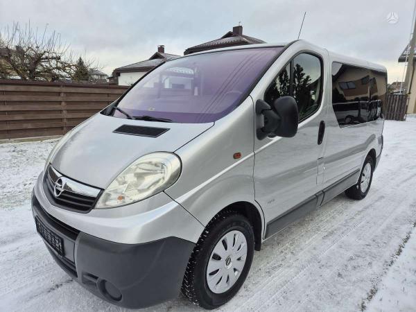 Pelēks Opel Vivaro 2009 Marijampole, ar dzinēja tilpumu 2.00 L un nobraukumu 290 tūkst. km par 6800 €, foto 1 vietnē AUTOMOTO.COM.LV