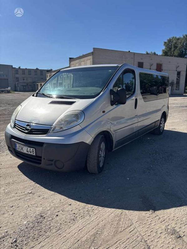 Grey Opel Vivaro 2009 in Klaipeda, with an engine capacity of 2.46 L and mileage of 330 thousand km for 4400 €, photo 1 on AUTOMOTO.COM.LV