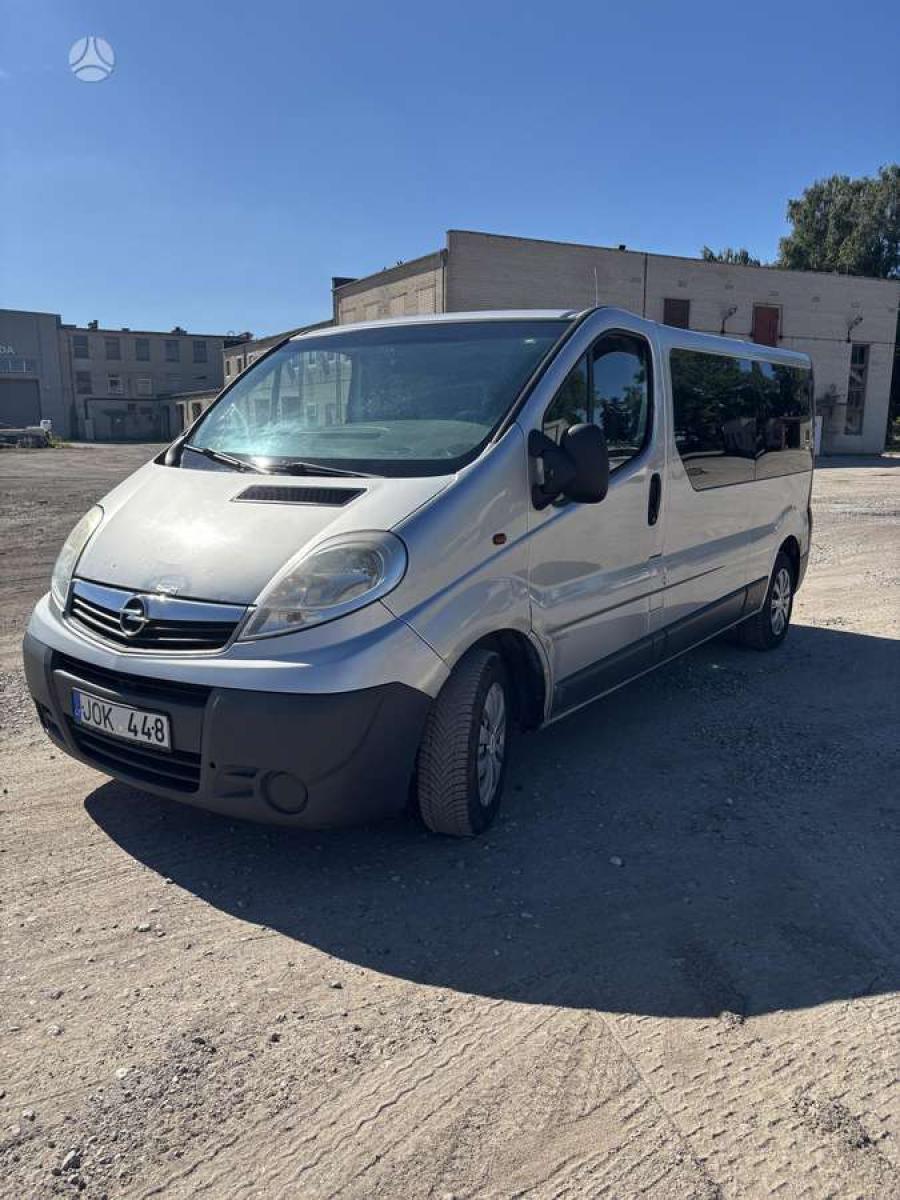 Grey Opel Vivaro 2009 in Klaipeda, with an engine capacity of 2.46 L and mileage of 330 thousand km for 4400 €, photo 1 on AUTOMOTO.COM.LV