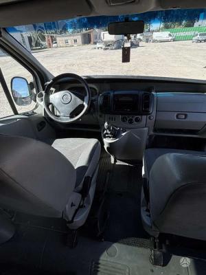 Grey Opel Vivaro 2009 in Klaipeda, with an engine capacity of 2.46 L and mileage of 330 thousand km for 4400 €, photo 9 on AUTOMOTO.COM.LV