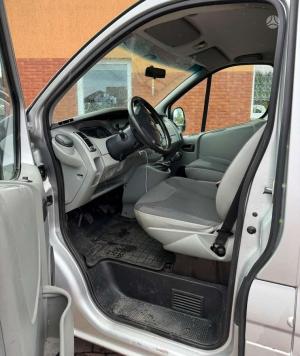 Pelēks Opel Vivaro 2009 Mažeikiai, ar dzinēja tilpumu 2.46 L un nobraukumu 354 tūkst. km par 5700 €, foto 6 vietnē AUTOMOTO.COM.LV