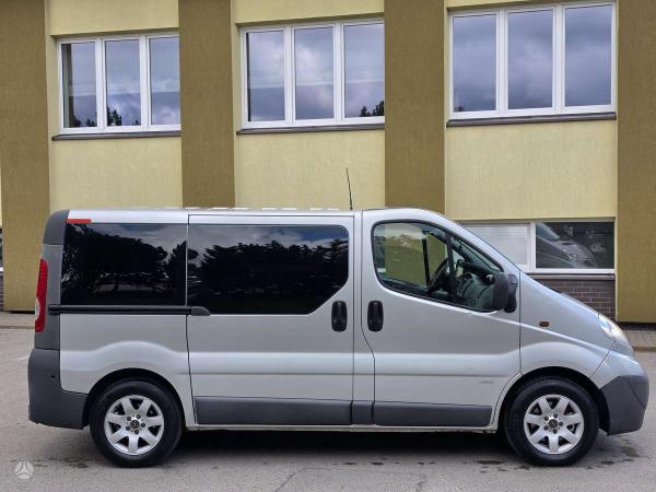 Pelēks Opel Vivaro 2009 Šilutė, ar dzinēja tilpumu 2.46 L un nobraukumu 355 tūkst. km par 5500 €, foto 8 vietnē AUTOMOTO.COM.LV