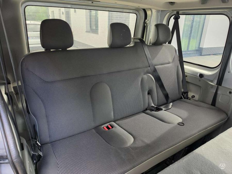 Pelēks Opel Vivaro 2009 Šilutė, ar dzinēja tilpumu 2.46 L un nobraukumu 355 tūkst. km par 5500 €, foto 14 vietnē AUTOMOTO.COM.LV