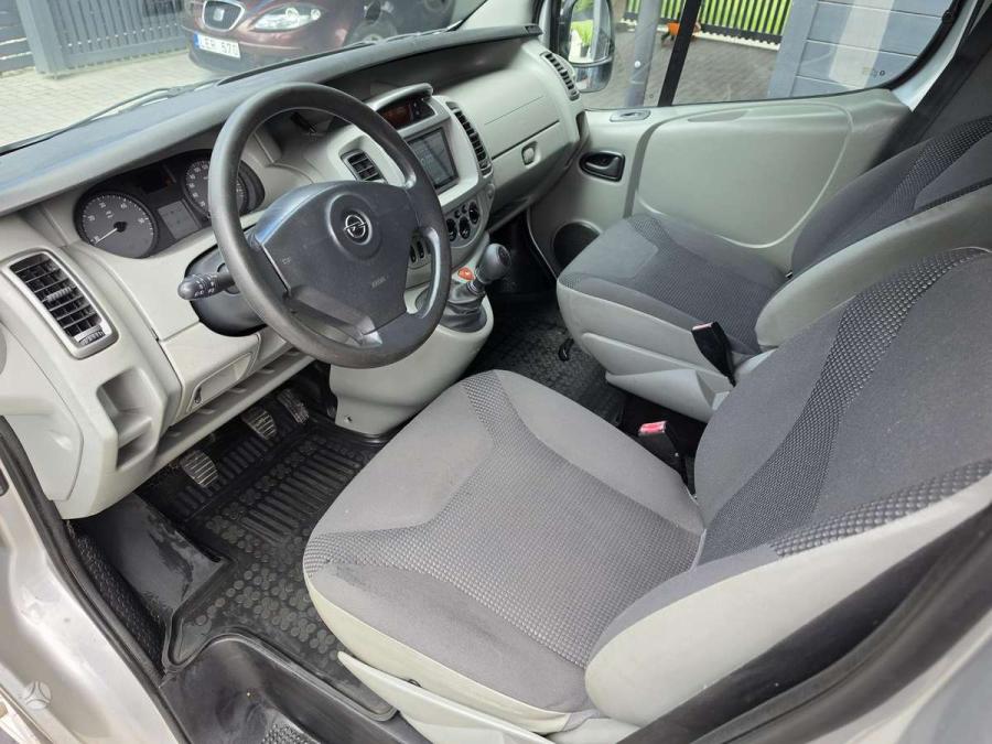 Pelēks Opel Vivaro 2009 Šilutė, ar dzinēja tilpumu 2.46 L un nobraukumu 355 tūkst. km par 5500 €, foto 17 vietnē AUTOMOTO.COM.LV