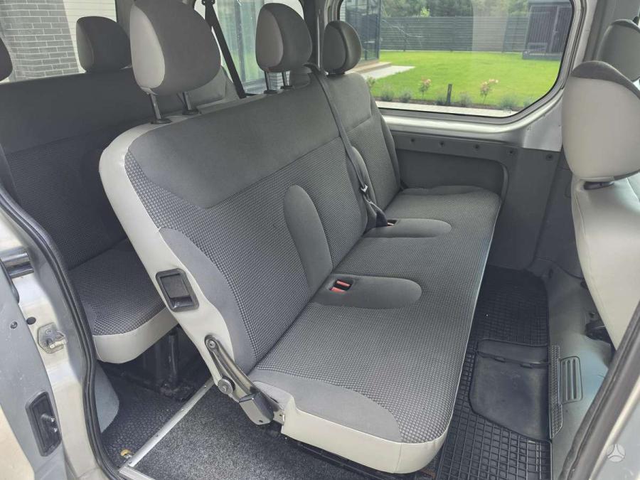 Pelēks Opel Vivaro 2009 Šilutė, ar dzinēja tilpumu 2.46 L un nobraukumu 355 tūkst. km par 5500 €, foto 18 vietnē AUTOMOTO.COM.LV