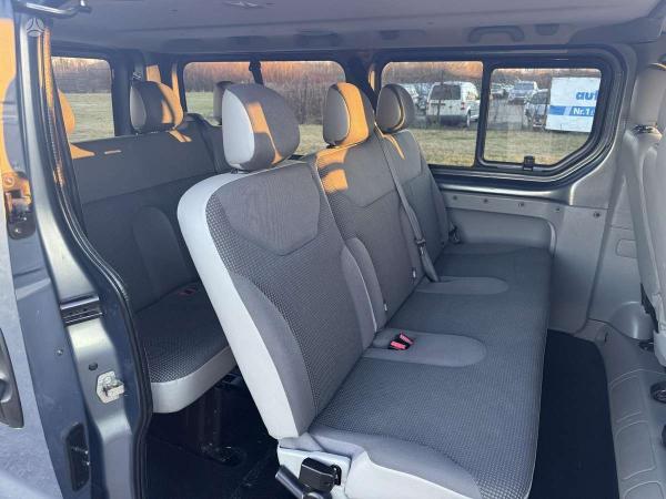 Pelēks Opel Vivaro 2011 Vilkaviškis, ar dzinēja tilpumu 2.00 L un nobraukumu 207 tūkst. km par 8999 €, foto 9 vietnē AUTOMOTO.COM.LV