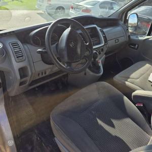 Pelēks Opel Vivaro 2011 Klaipėda, ar dzinēja tilpumu 2.50 L un nobraukumu 290 tūkst. km par 5500 €, foto  vietnē AUTOMOTO.COM.LV