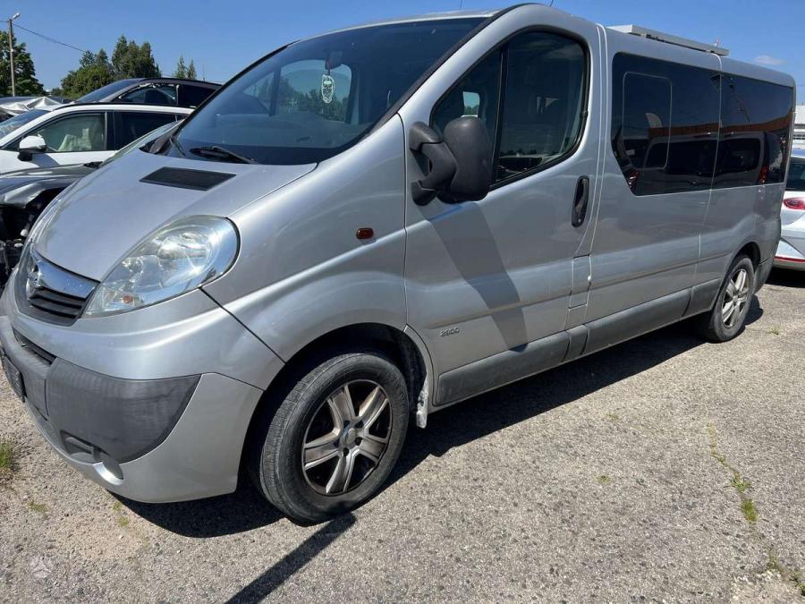 Pelēks Opel Vivaro 2011 Panevēža, ar dzinēja tilpumu 2.00 L un nobraukumu 286 tūkst. km par 5200 €, foto 1 vietnē AUTOMOTO.COM.LV