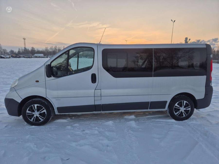 Pelēks Opel Vivaro 2012 Marijampole, ar dzinēja tilpumu 2.00 L un nobraukumu 238 tūkst. km par 8900 €, foto 1 vietnē AUTOMOTO.COM.LV