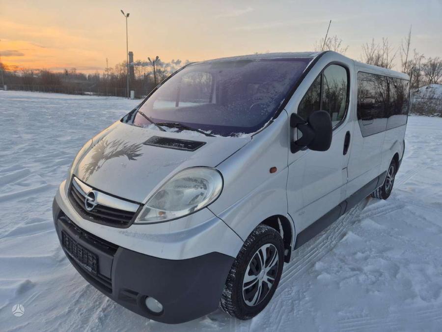 Pelēks Opel Vivaro 2012 Marijampole, ar dzinēja tilpumu 2.00 L un nobraukumu 238 tūkst. km par 8900 €, foto 2 vietnē AUTOMOTO.COM.LV