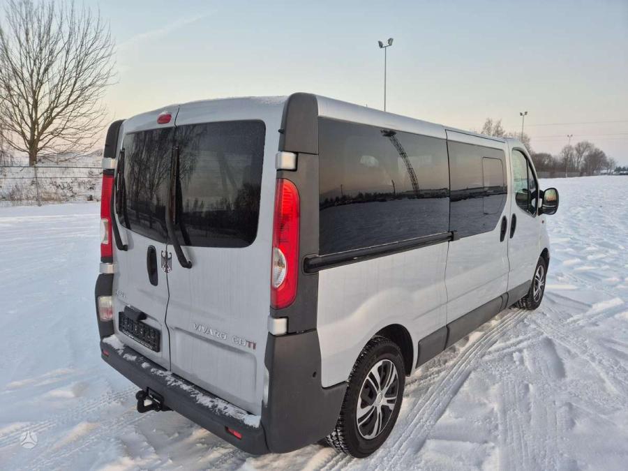Pelēks Opel Vivaro 2012 Marijampole, ar dzinēja tilpumu 2.00 L un nobraukumu 238 tūkst. km par 8900 €, foto 4 vietnē AUTOMOTO.COM.LV