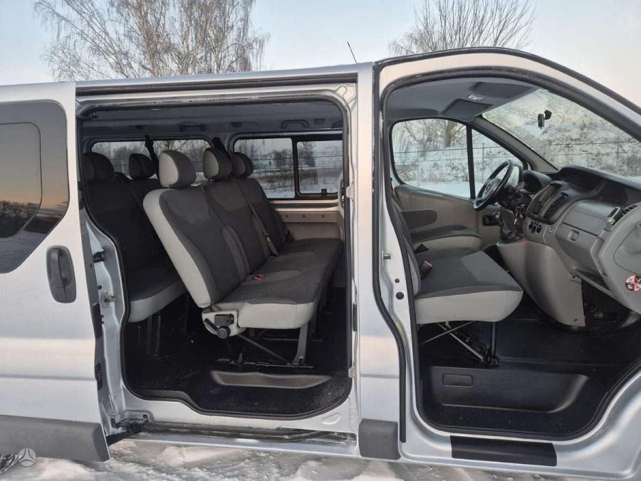 Pelēks Opel Vivaro 2012 Marijampole, ar dzinēja tilpumu 2.00 L un nobraukumu 238 tūkst. km par 8900 €, foto 11 vietnē AUTOMOTO.COM.LV