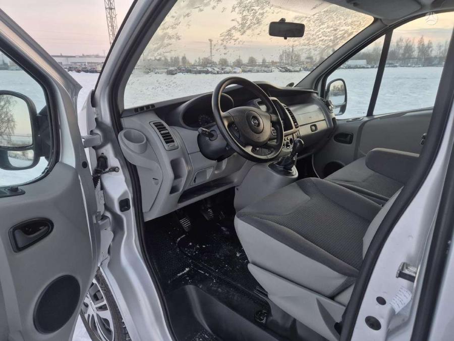 Pelēks Opel Vivaro 2012 Marijampole, ar dzinēja tilpumu 2.00 L un nobraukumu 238 tūkst. km par 8900 €, foto 18 vietnē AUTOMOTO.COM.LV