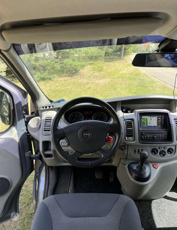 Pelēks Opel Vivaro 2012 Panevēža, ar dzinēja tilpumu 2.00 L un nobraukumu 190 tūkst. km par 10500 €, foto 6 vietnē AUTOMOTO.COM.LV