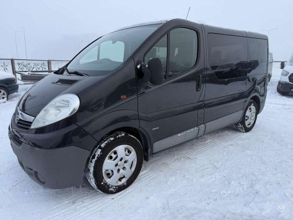 Pelēks Opel Vivaro 2013 Klaipėda, ar dzinēja tilpumu 2.00 L un nobraukumu 108 tūkst. km par 7800 €, foto 1 vietnē AUTOMOTO.COM.LV