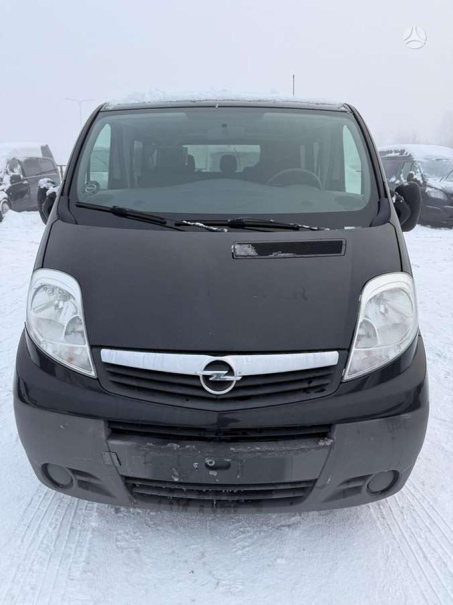 Grey Opel Vivaro 2013 in Klaipeda, with an engine capacity of 2.00 L and mileage of 108 thousand km for 7800 €, photo 2 on AUTOMOTO.COM.LV